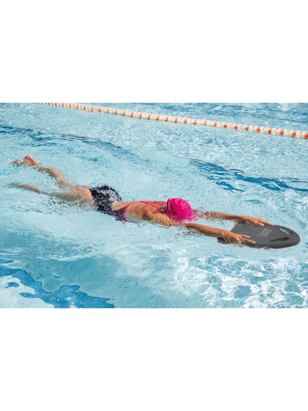 Zoggs EVA Kickboard Medium - Black/Silver